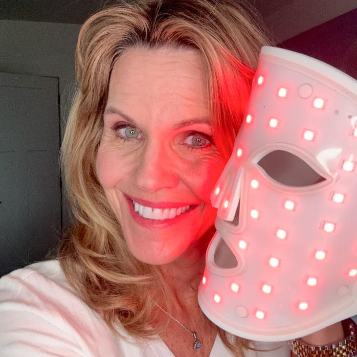 My Derma Dream DermaGlow 7-in-1 LED Therapy Mask – MyDermaDream